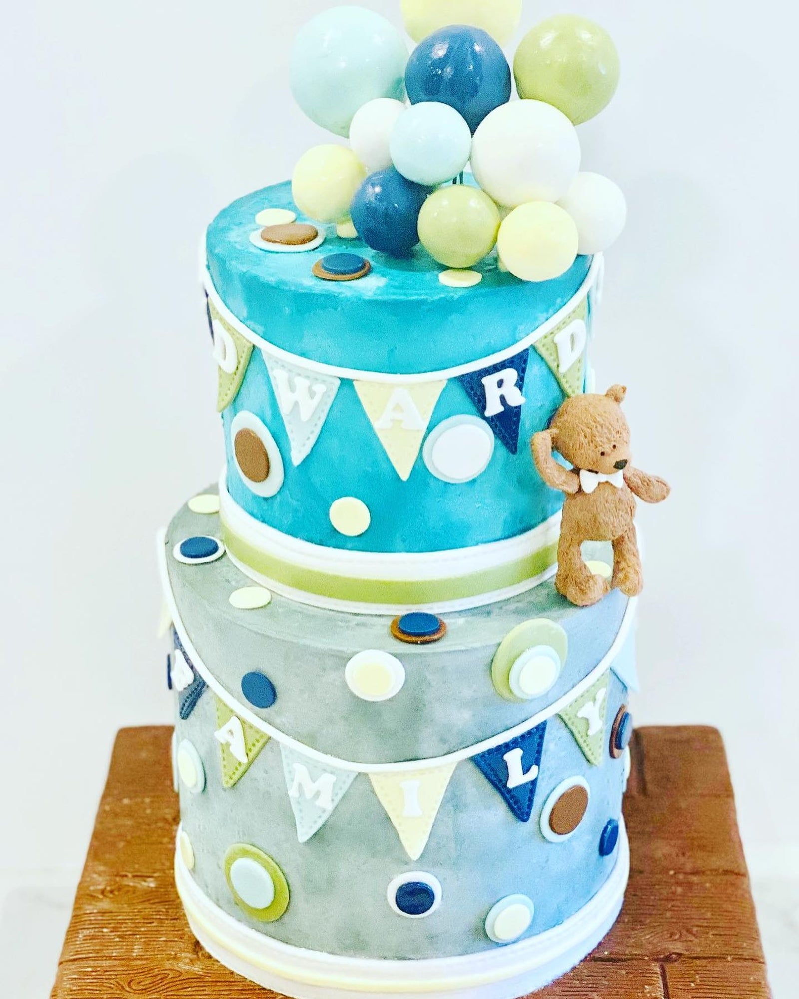 Occasion Cakes & Cupcakes | Weiss Baking Company